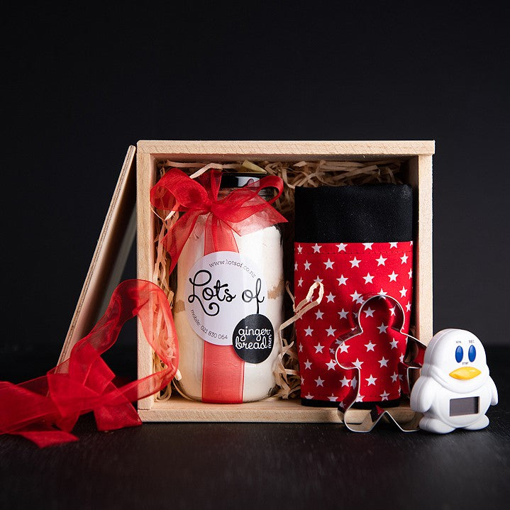 Gingerbread Men Baking Mix Gift Set | Perfect gifts from Lots of